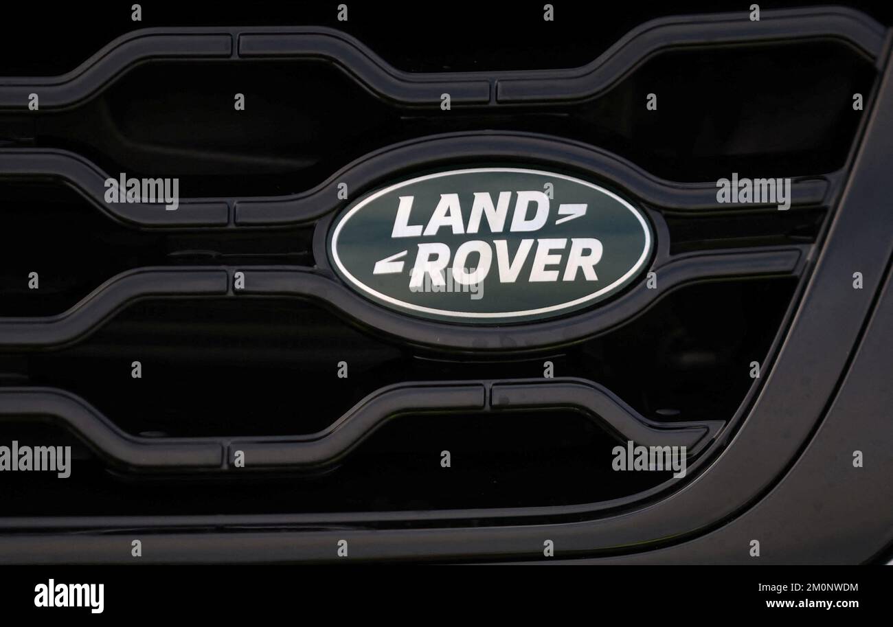 Liverpool logo 2022 hi-res stock photography and images - Alamy