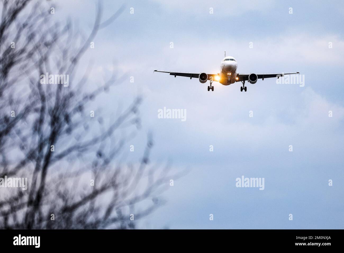 Croatia Airlines pilots practice landing and takeoff at Pula Airport ...