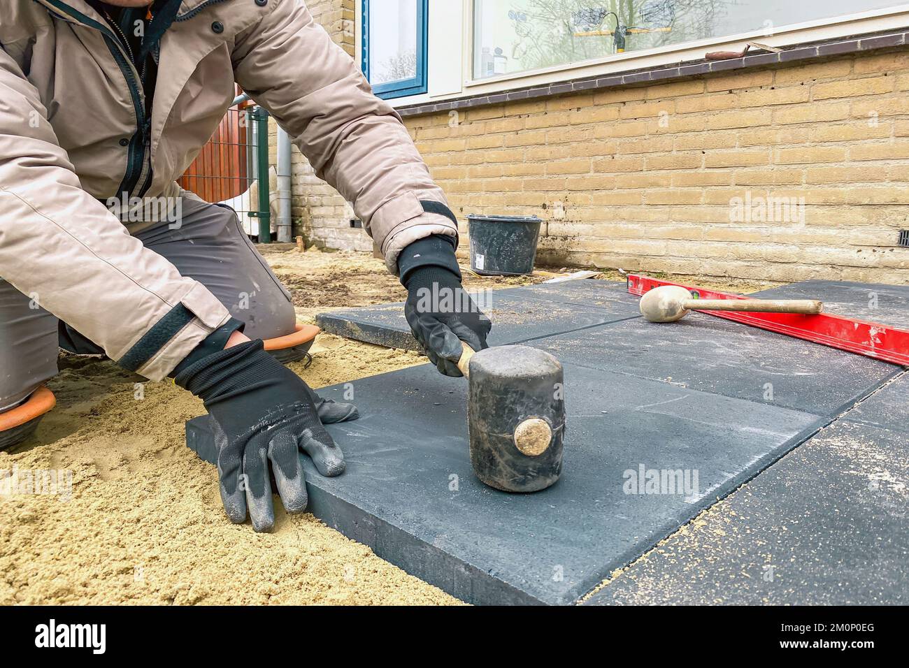Worker spreads hi-res stock photography and images - Alamy
