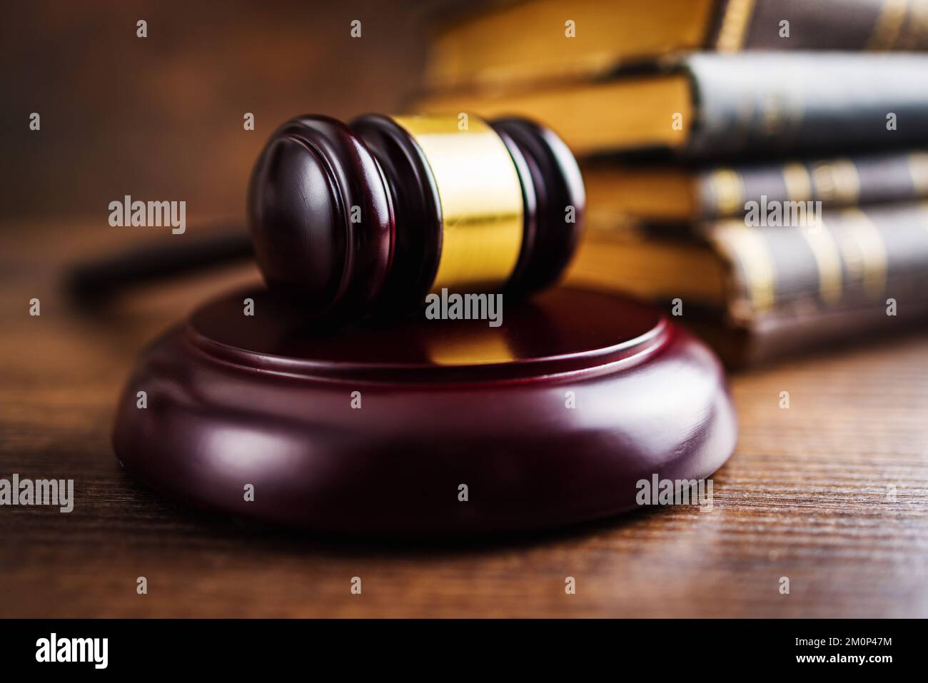 Judge gavel book on table hi-res stock photography and images - Alamy