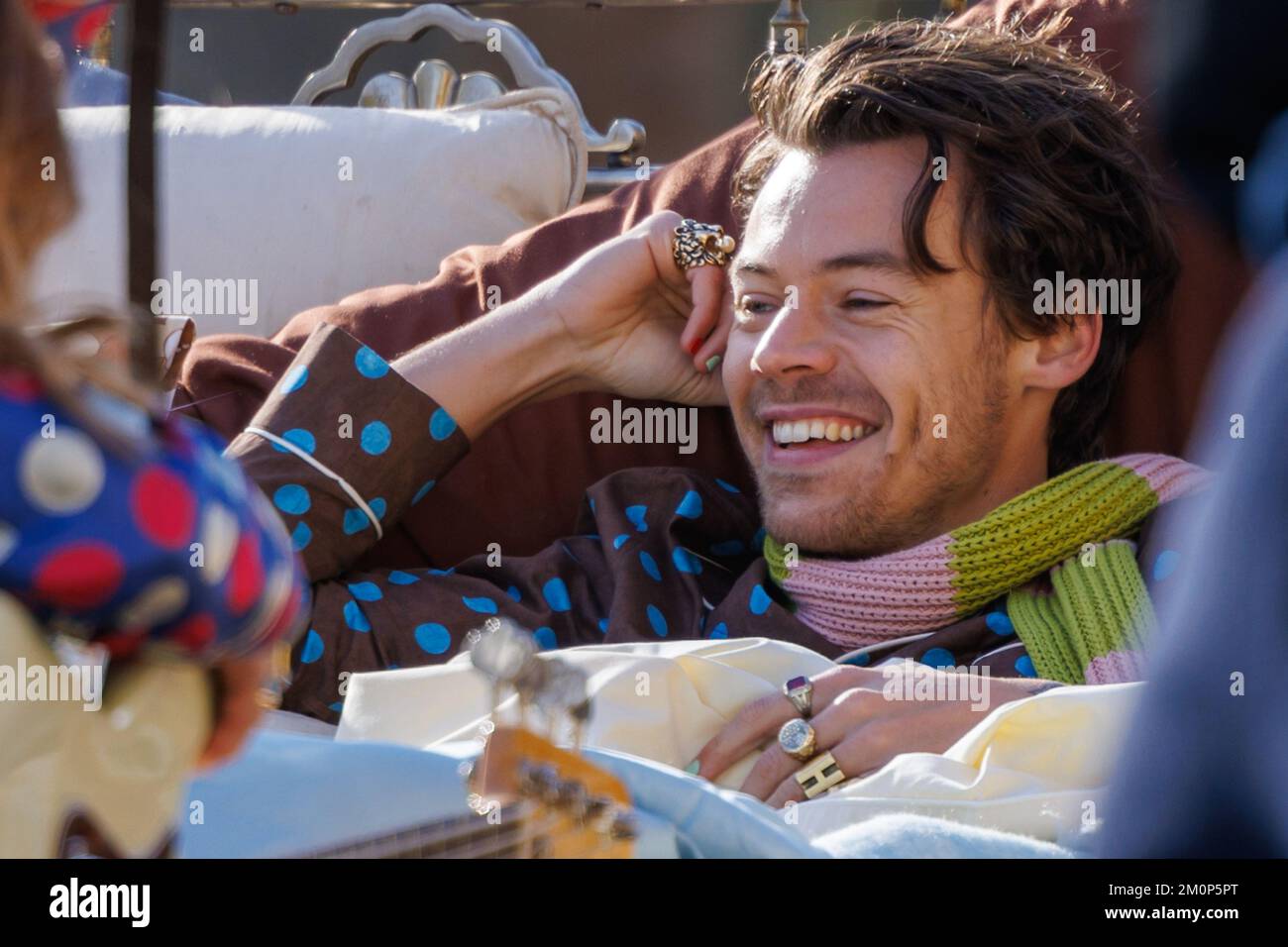 Harry Styles films music video in a bed Stock Photo - Alamy