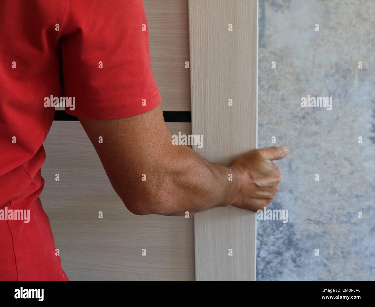 Carpenter house installing door hi-res stock photography and images - Alamy