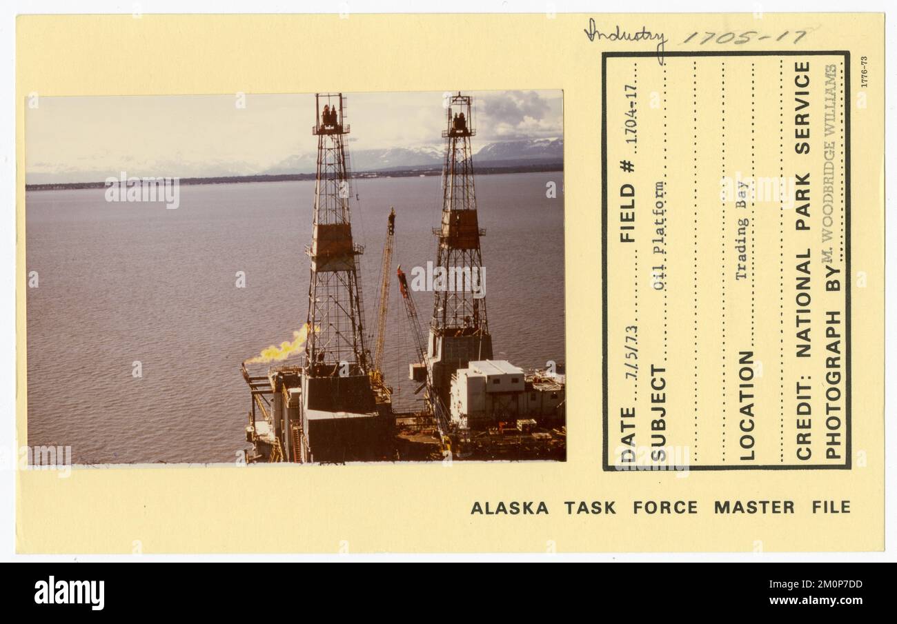 Offshore oil production platform Cut Out Stock Images & Pictures - Alamy