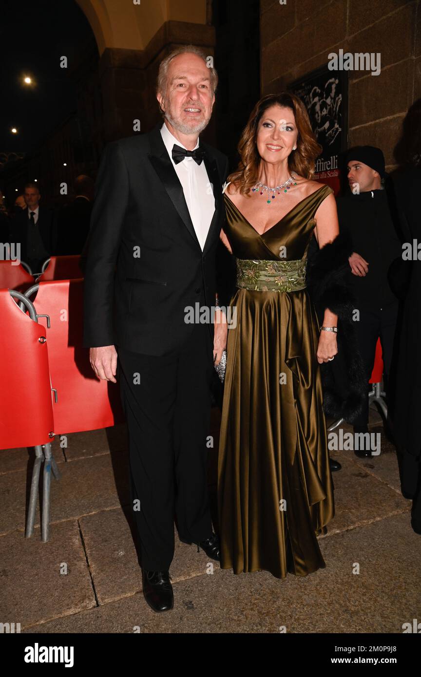 Lirica prima hi-res stock photography and images - Alamy