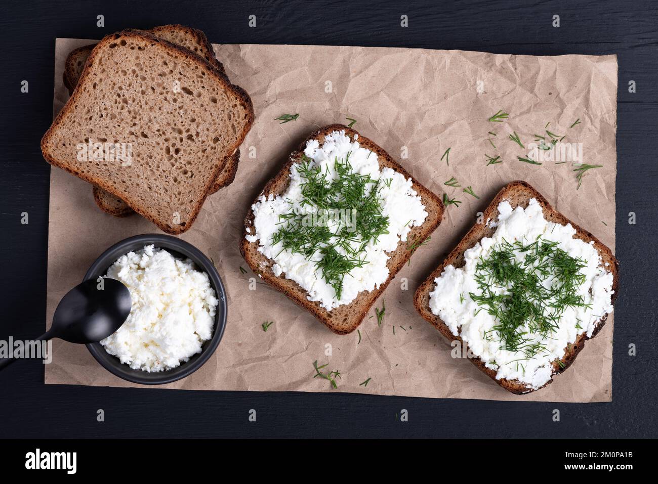 Hot frying pan with meat potatoes and mushrooms Stock Photo - Alamy