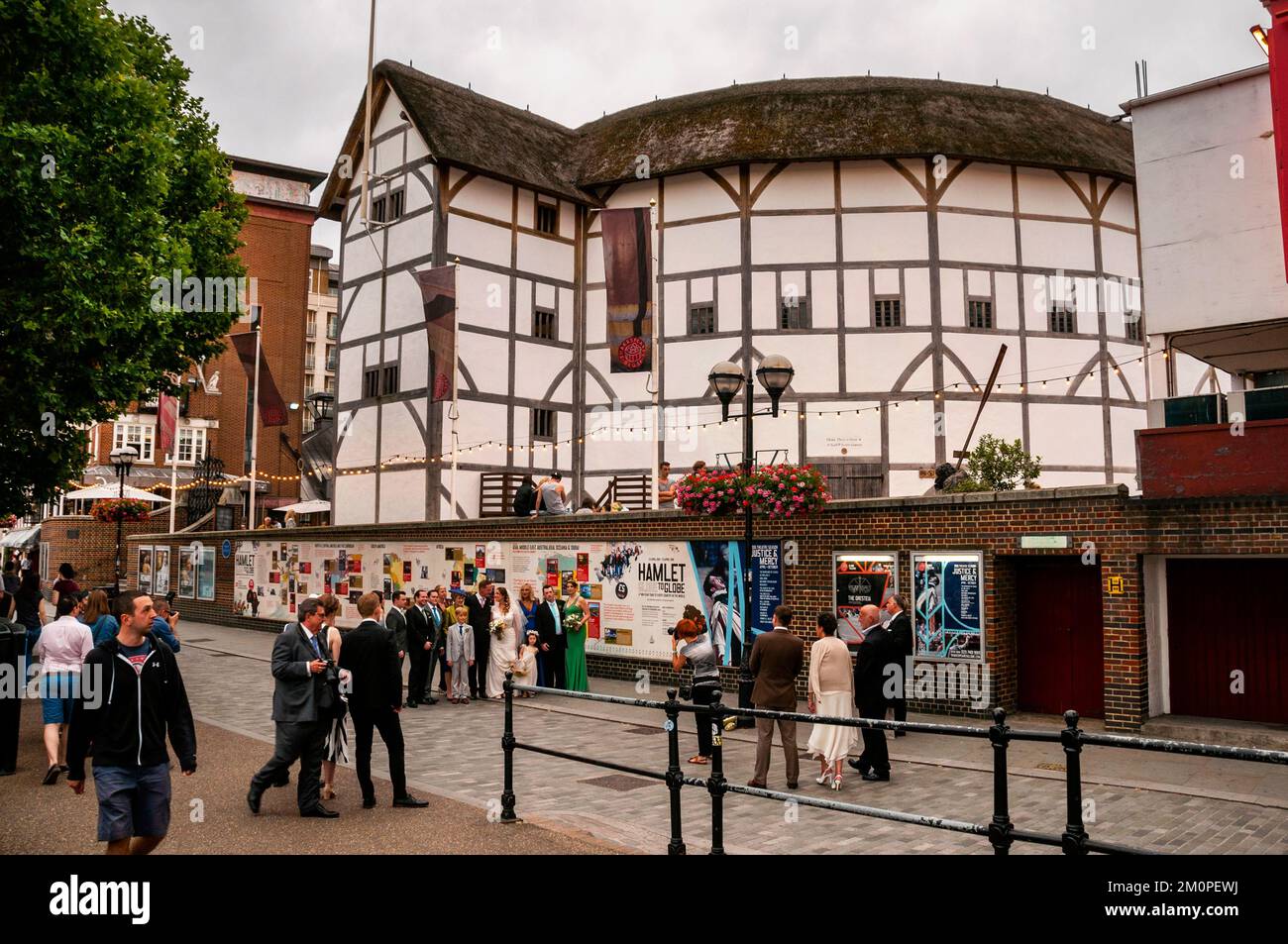 Authentic 16th century timber framed building hi-res stock photography ...