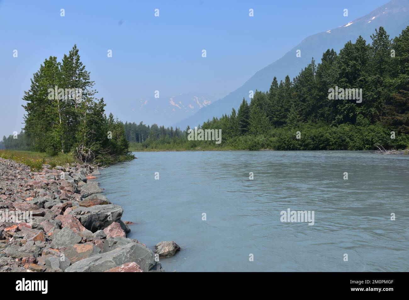 Rocky shore sea river hi-res stock photography and images - Alamy