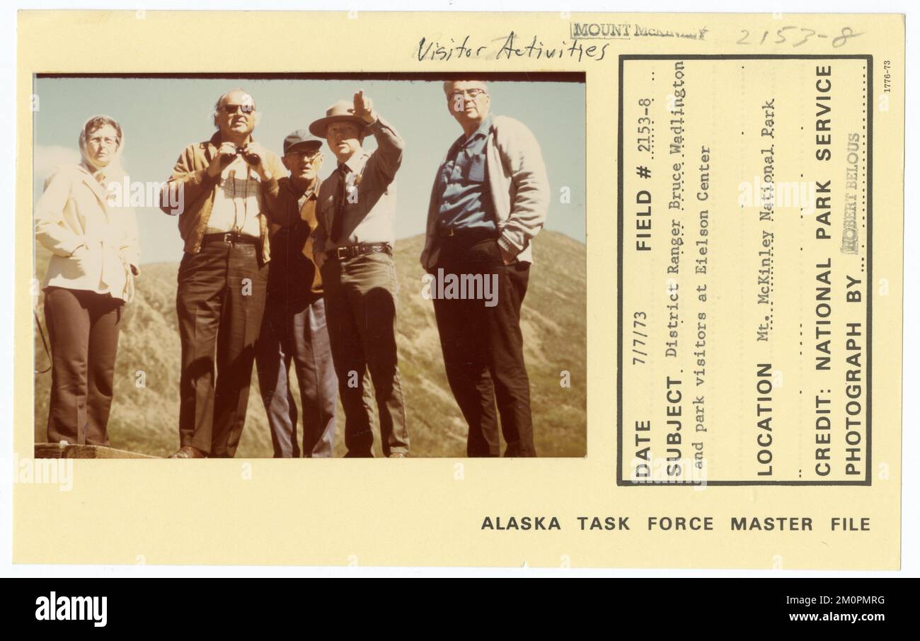 District Ranger Bruce Wadlington and park visitors at Eielson Center ...