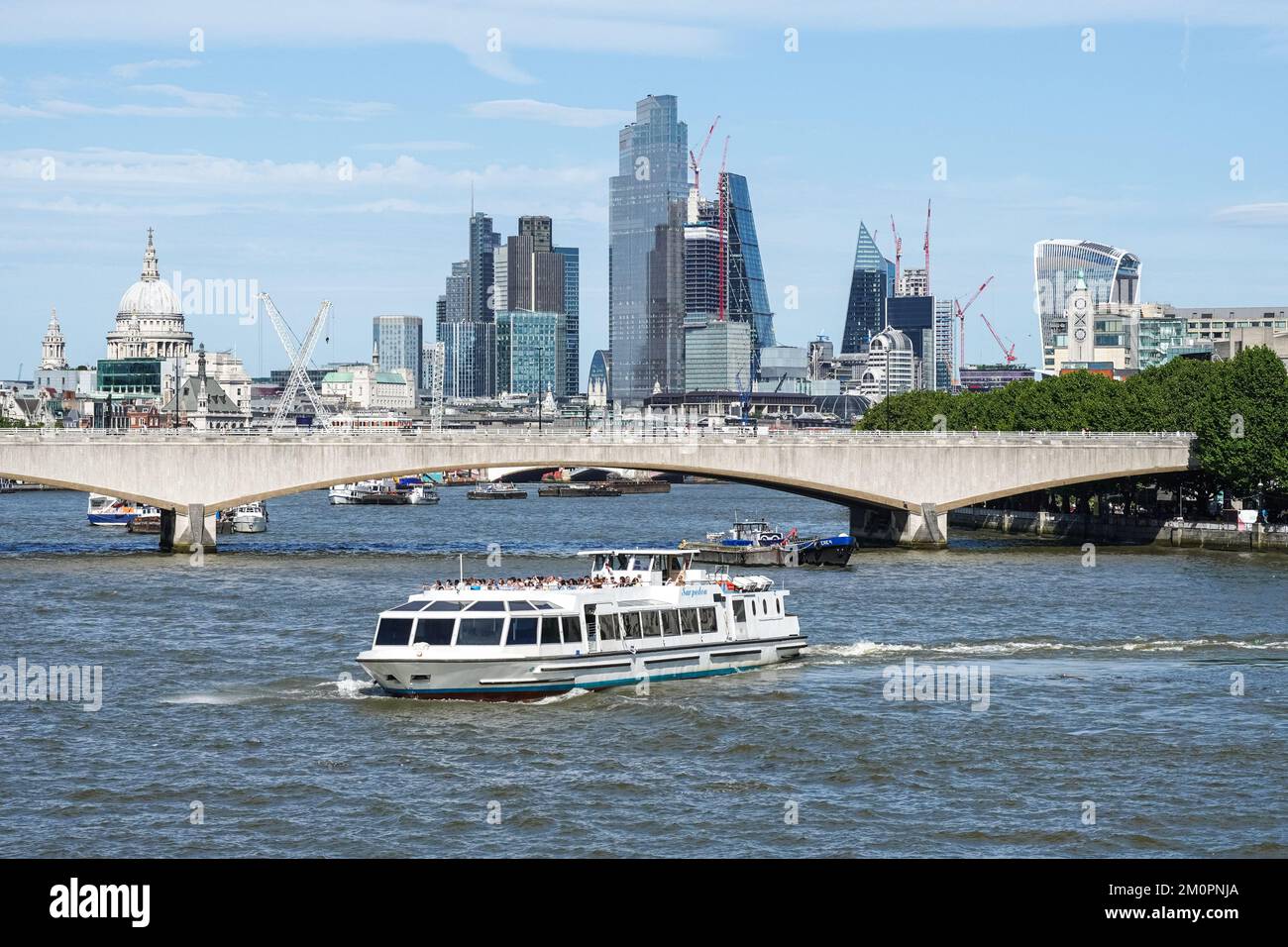 English cruise hi-res stock photography and images - Alamy