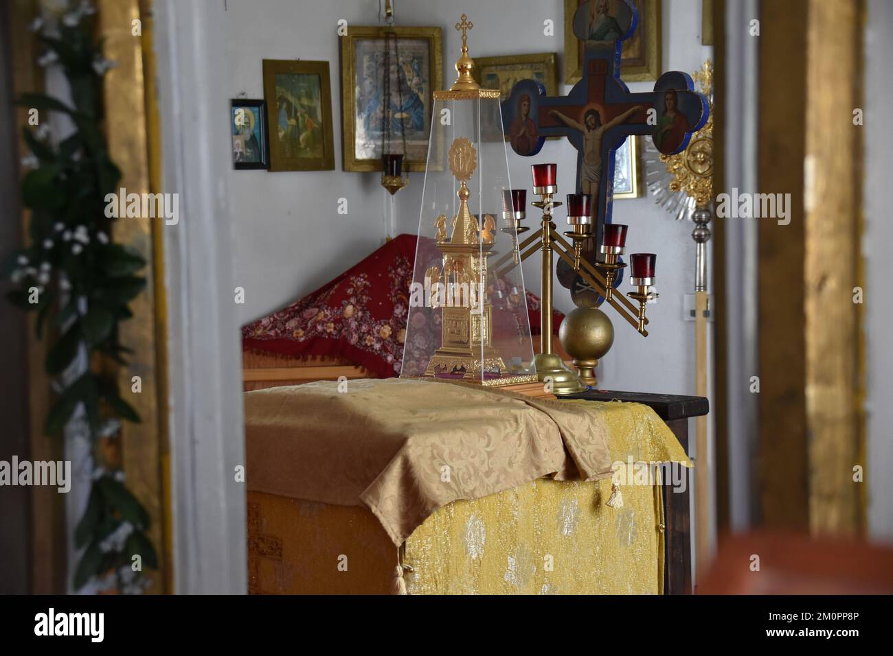 Russian religious artifacts hi-res stock photography and images - Alamy
