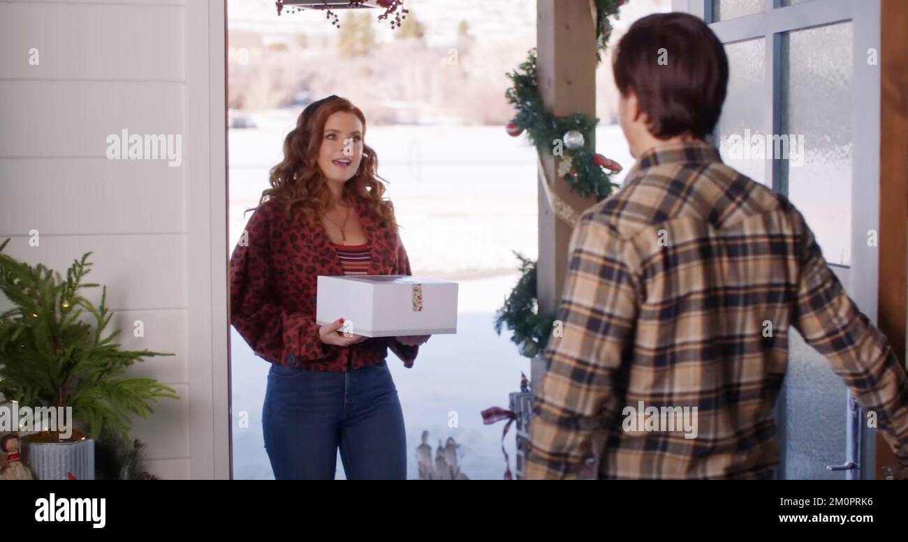CHRISTMAS WITH THE CAMPBELLS, from left: JoAnna Garcia Swisher, Justin ...