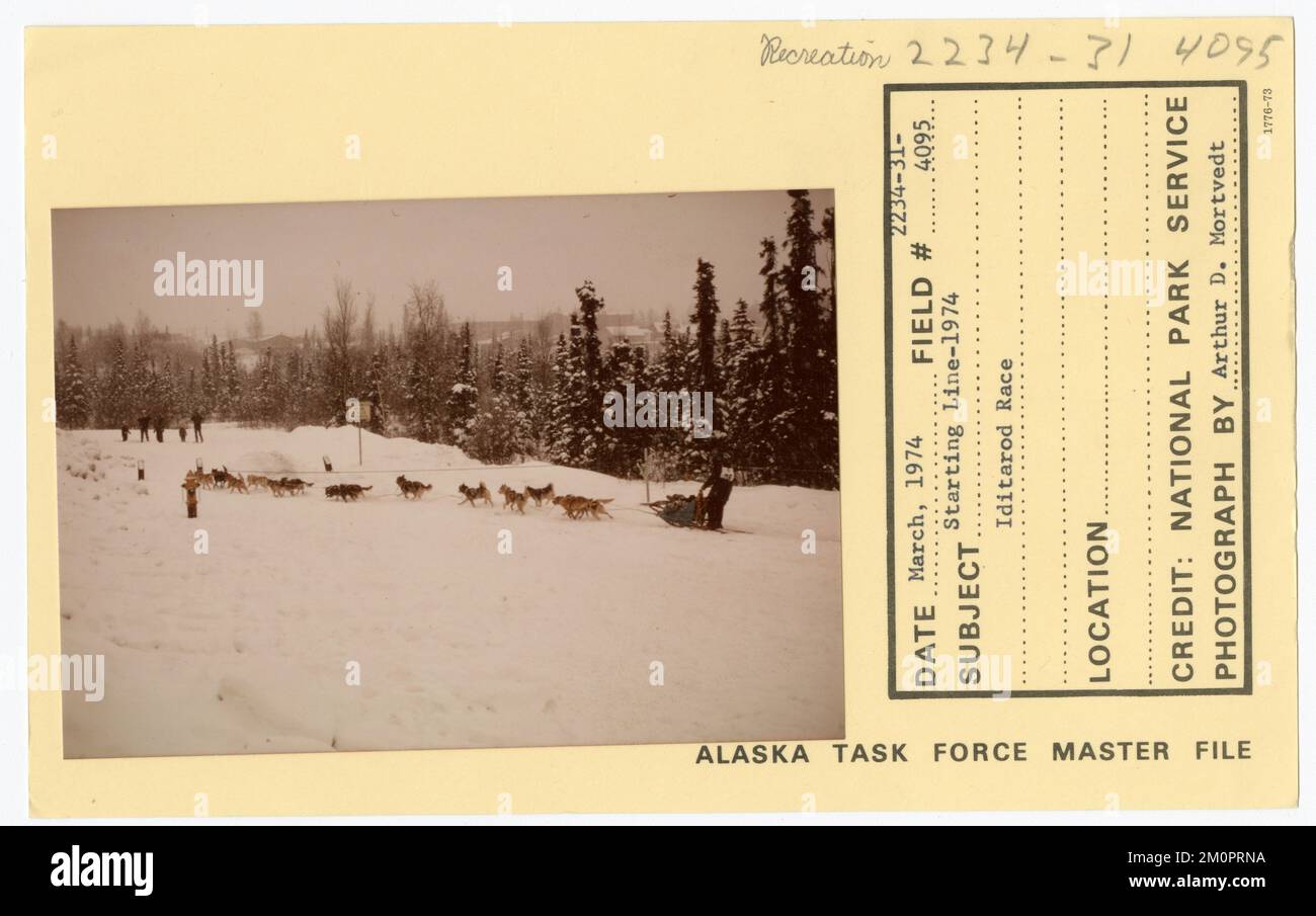 Starting Line-1974 Iditarod Race. Alaska Task Force Photographs Stock ...