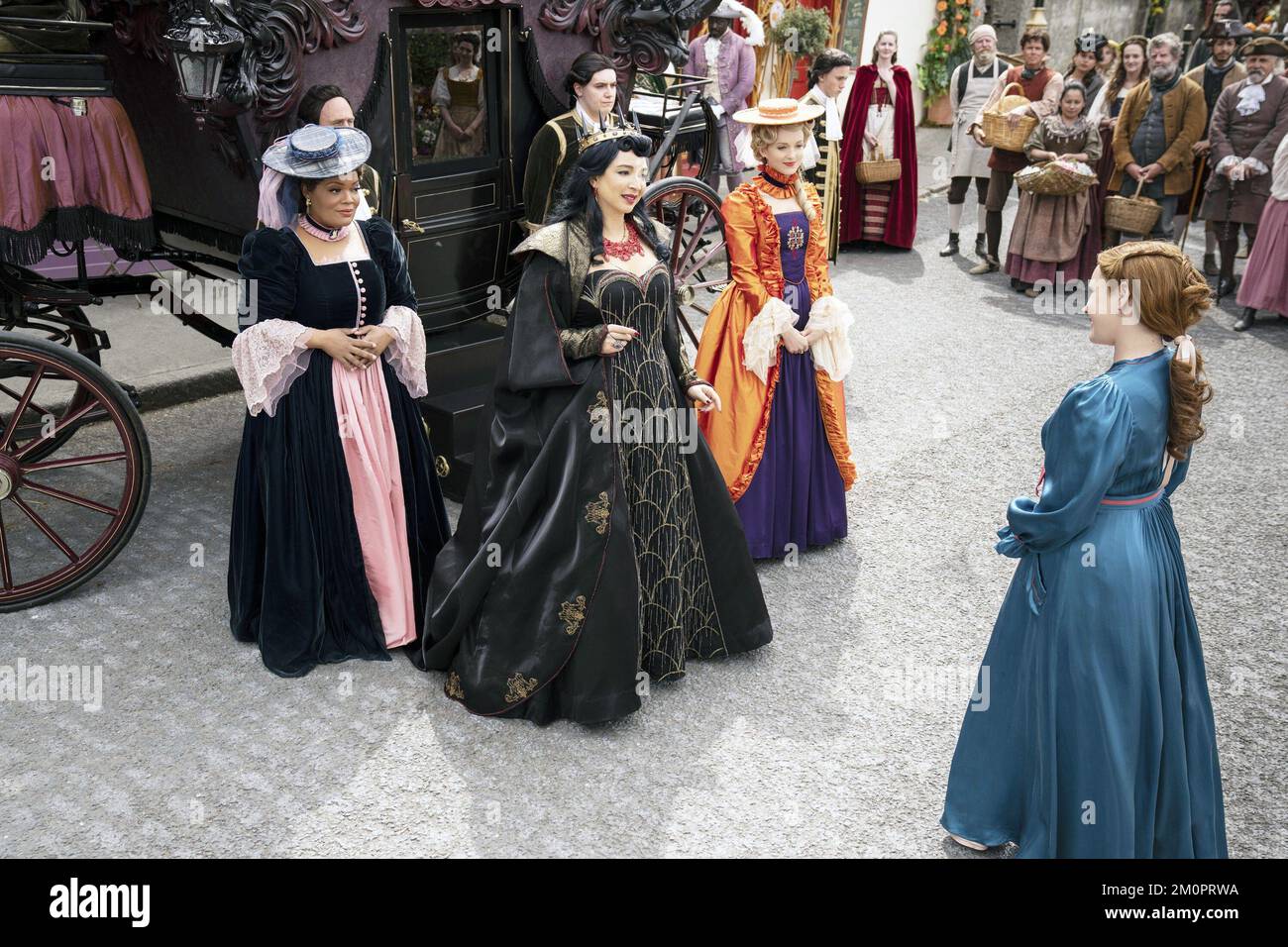 DISENCHANTED, front, from left: Yvette Nicole Brown, Maya Rudolph ...