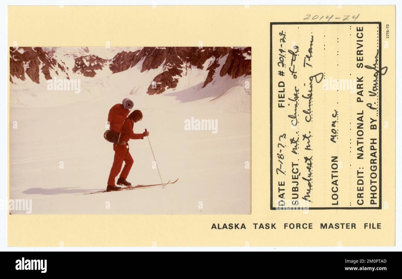 Climbing challenge techniques hi-res stock photography and images - Alamy