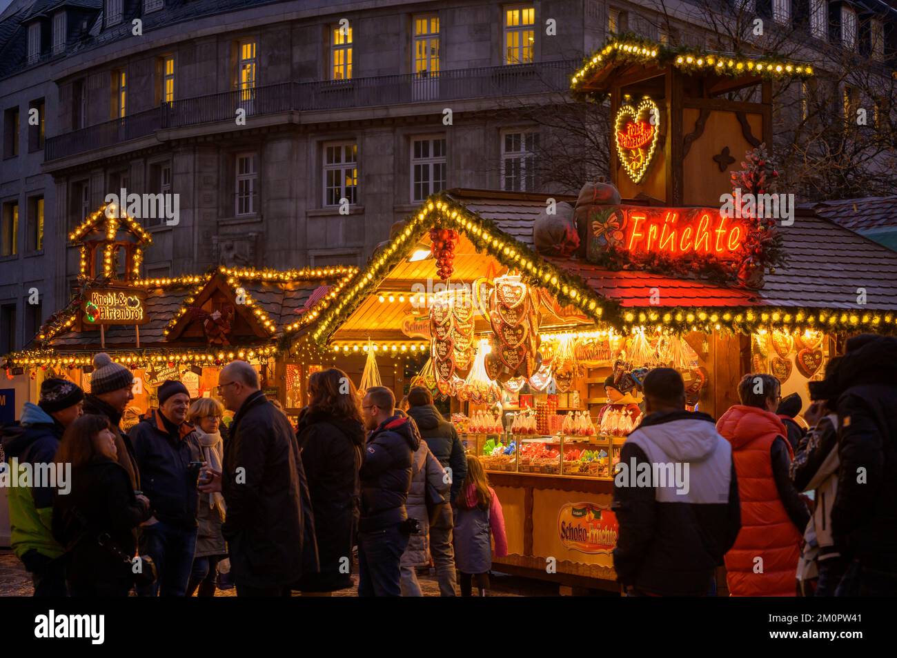 German christmas candy stall hi-res stock photography and images - Alamy
