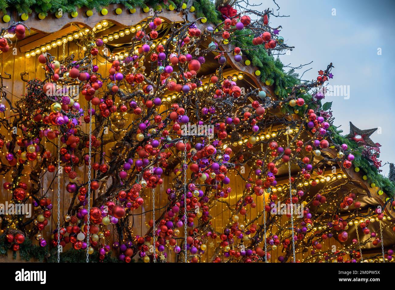 Wooden christmas market hut hi-res stock photography and images - Alamy