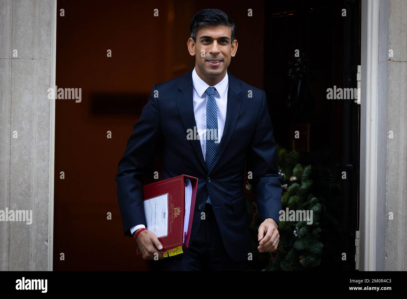 London, UK. 07th Dec, 2022. Prime Minister Rishi Sunak leaves 10 Downing Street for Parliament ...