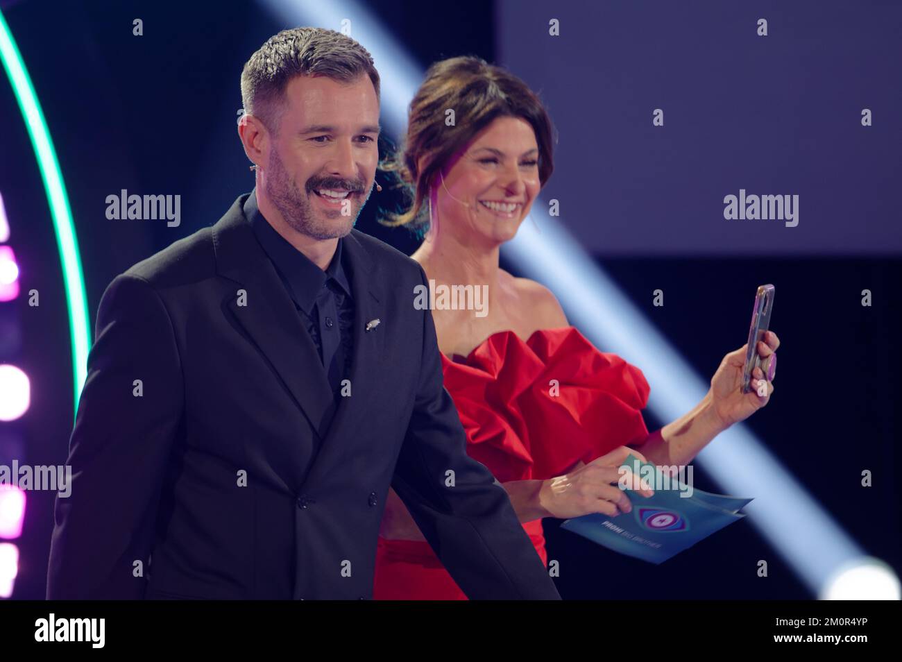Cologne, Germany. 08th Dec, 2022. Presenters Jochen Schropp and Marlene ...