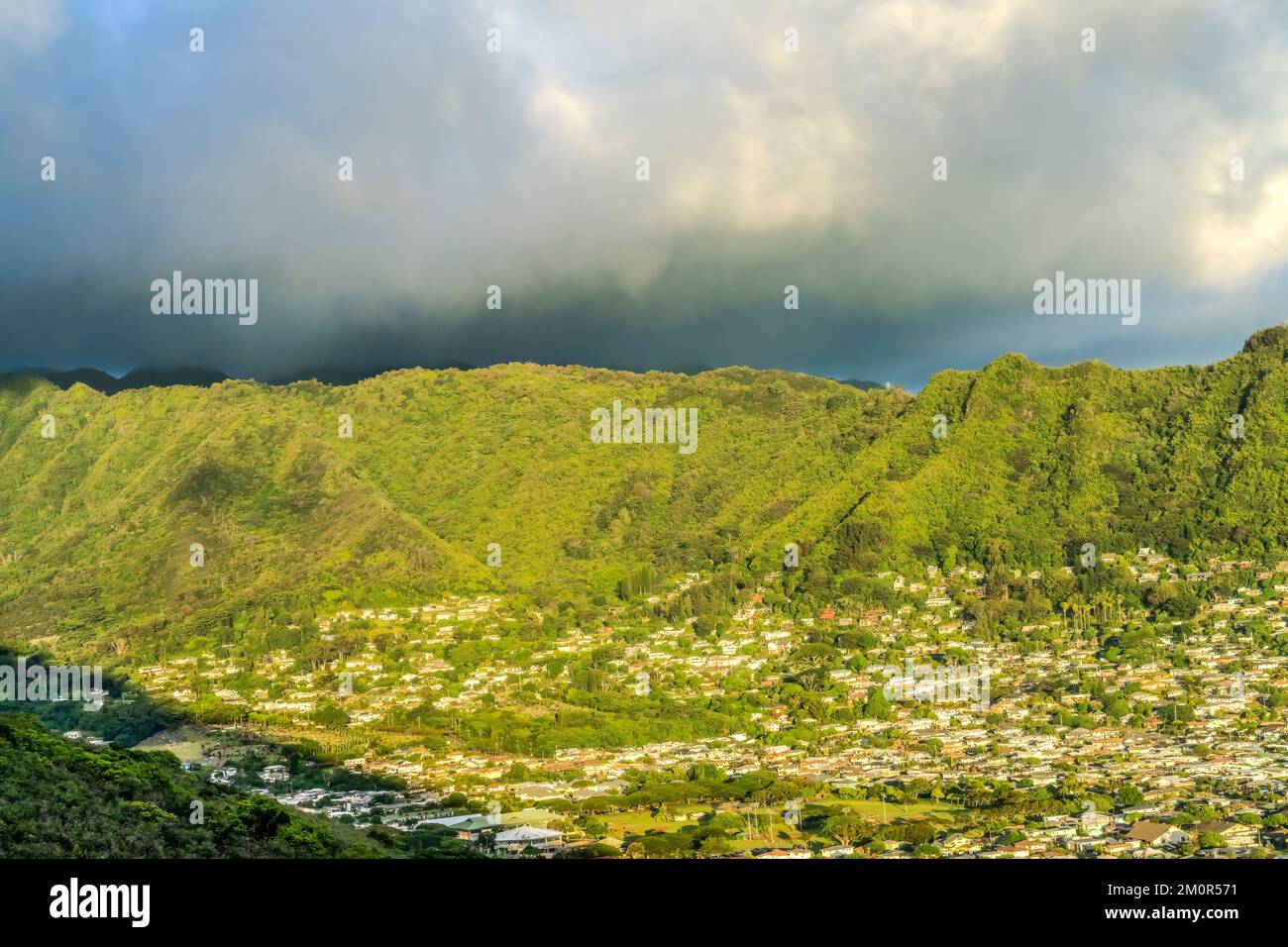 Colorful Rain Storm Coming Green Manoa Valley Houses Tantalus Outlook ...