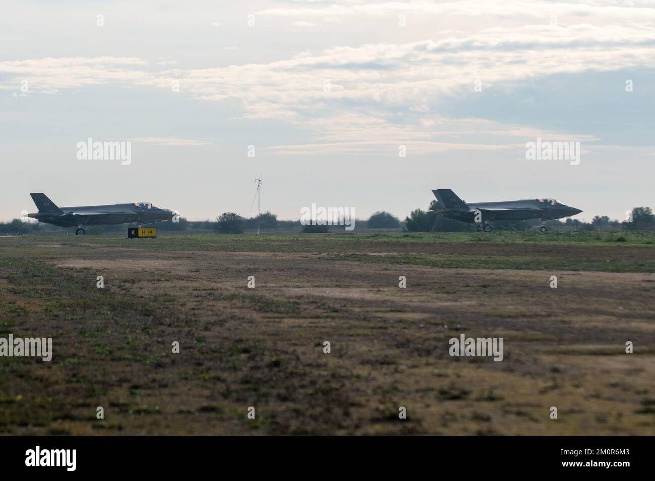 A pair of U.S. Air Force F-35 Lightning IIs from the 495th Fighter ...