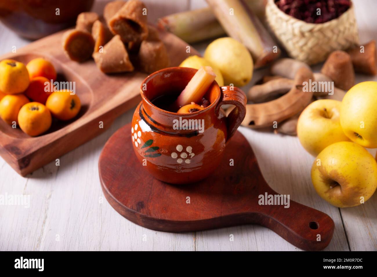 Ponche mexicano hi-res stock photography and images - Alamy