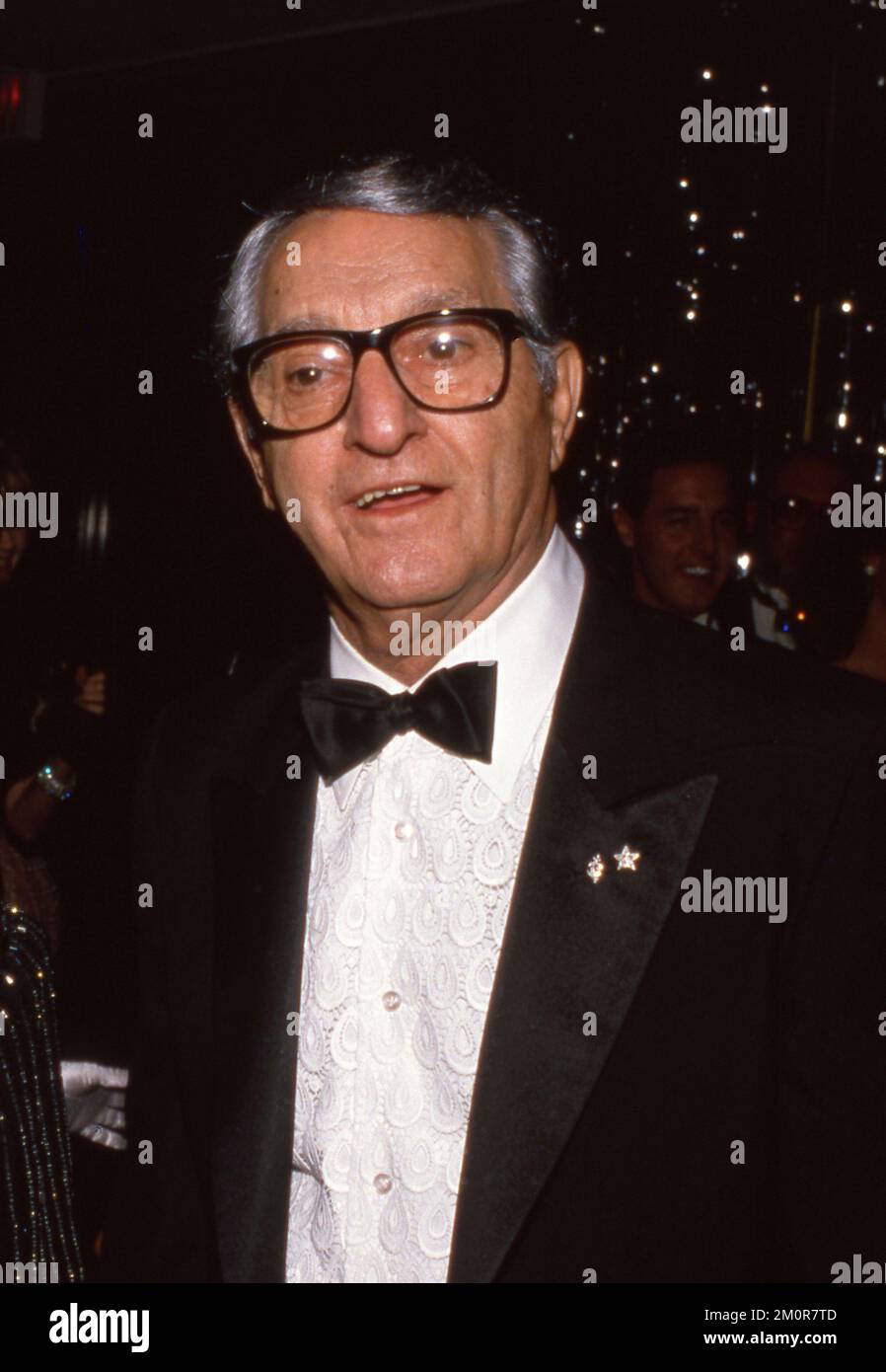 Danny thomas 1980s hi-res stock photography and images - Alamy