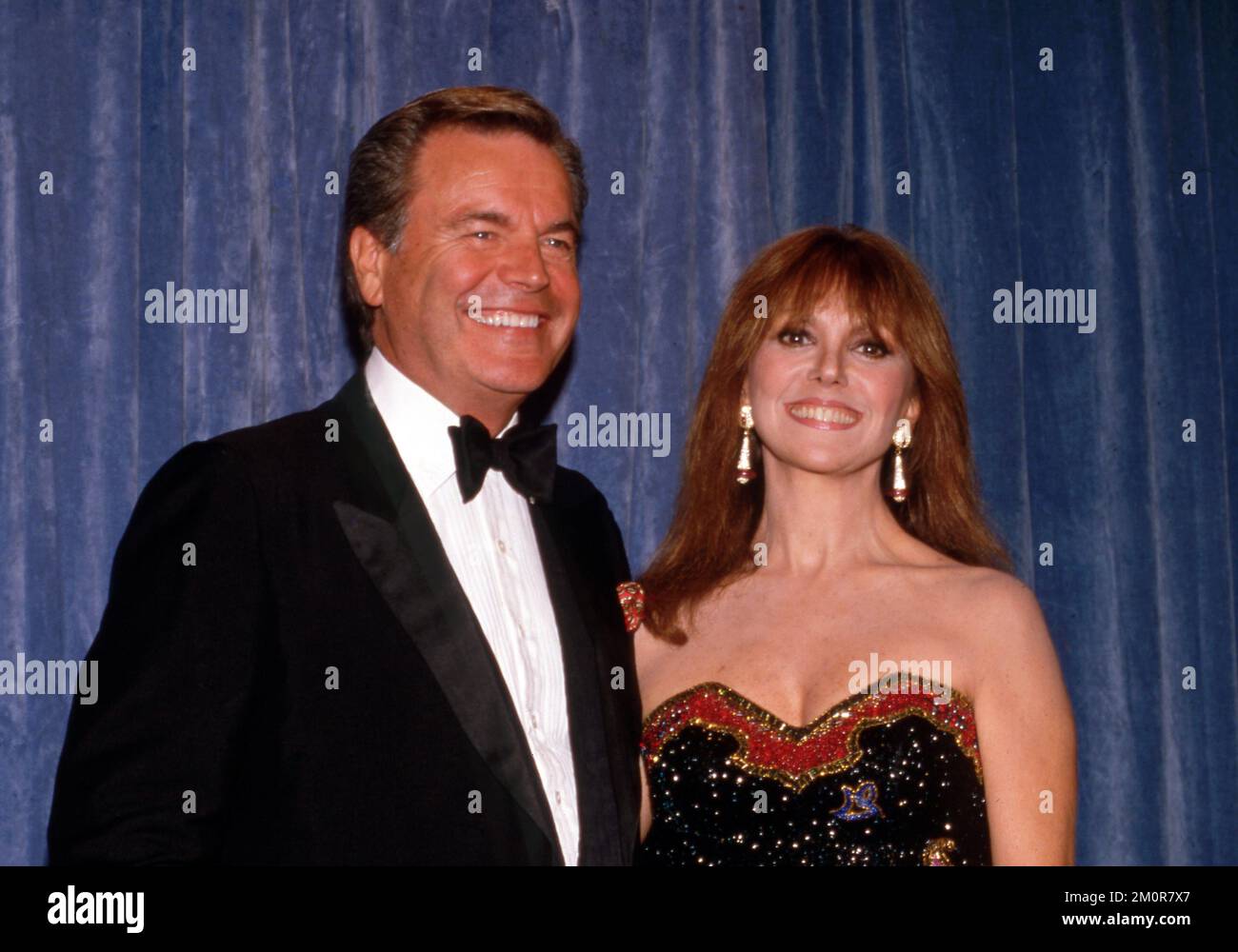 Robert Wagner and Marlo Thomas at the 41st Annual Primetime Emmy Awards ...