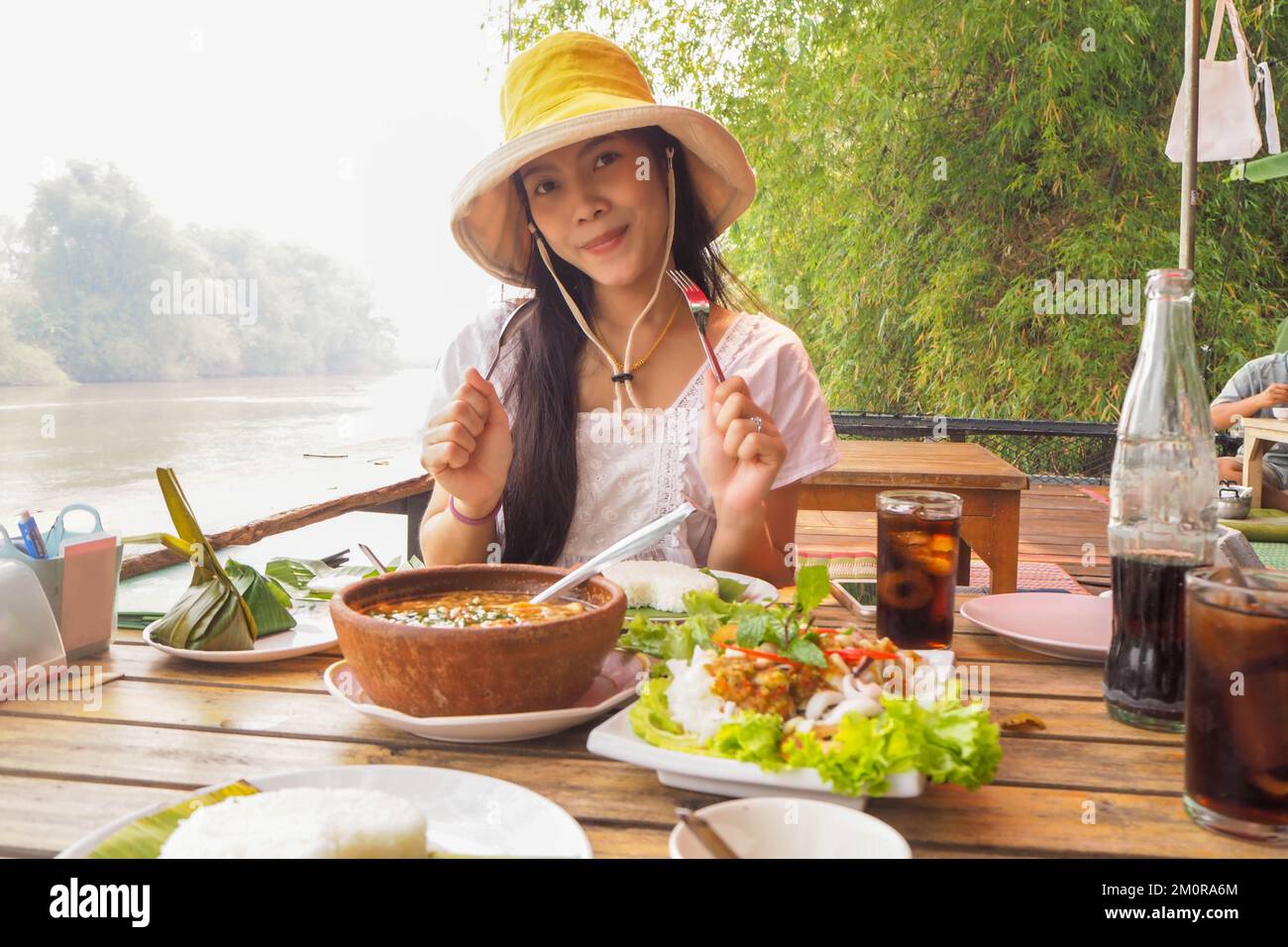 Asian restaurant on a boat hi-res stock photography and images - Alamy