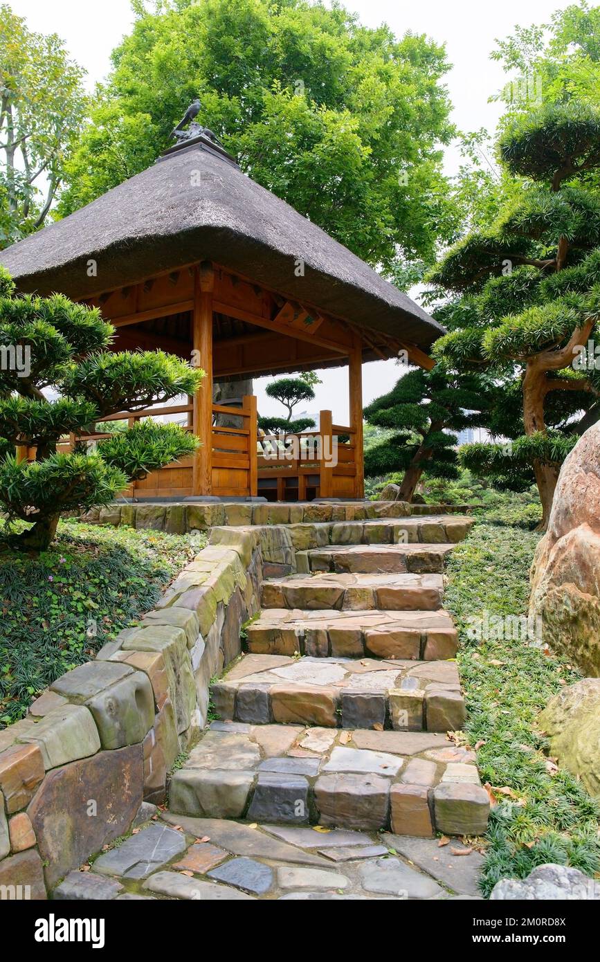 Kowloon hills hi-res stock photography and images - Alamy