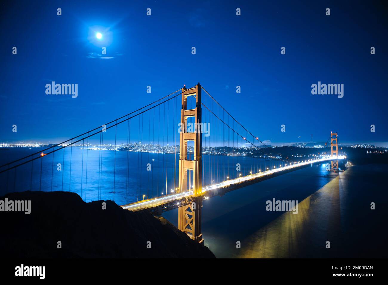 Golden Gate Bridge at night. San Francisco, USA Stock Photo - Alamy