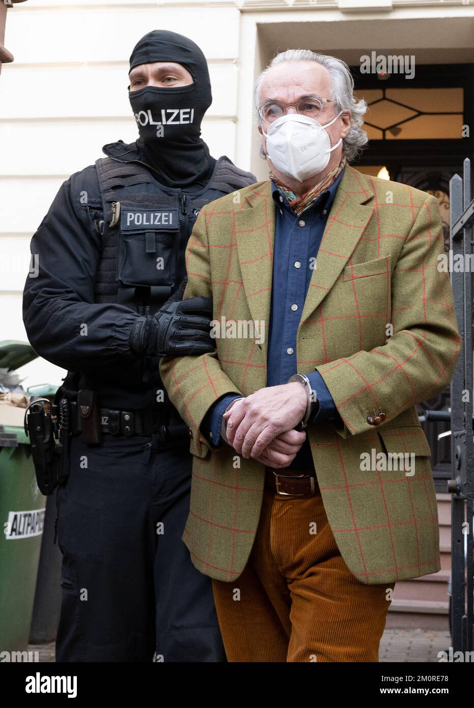 07 December 2022, Hessen, Frankfurt/Main: During a raid against so ...