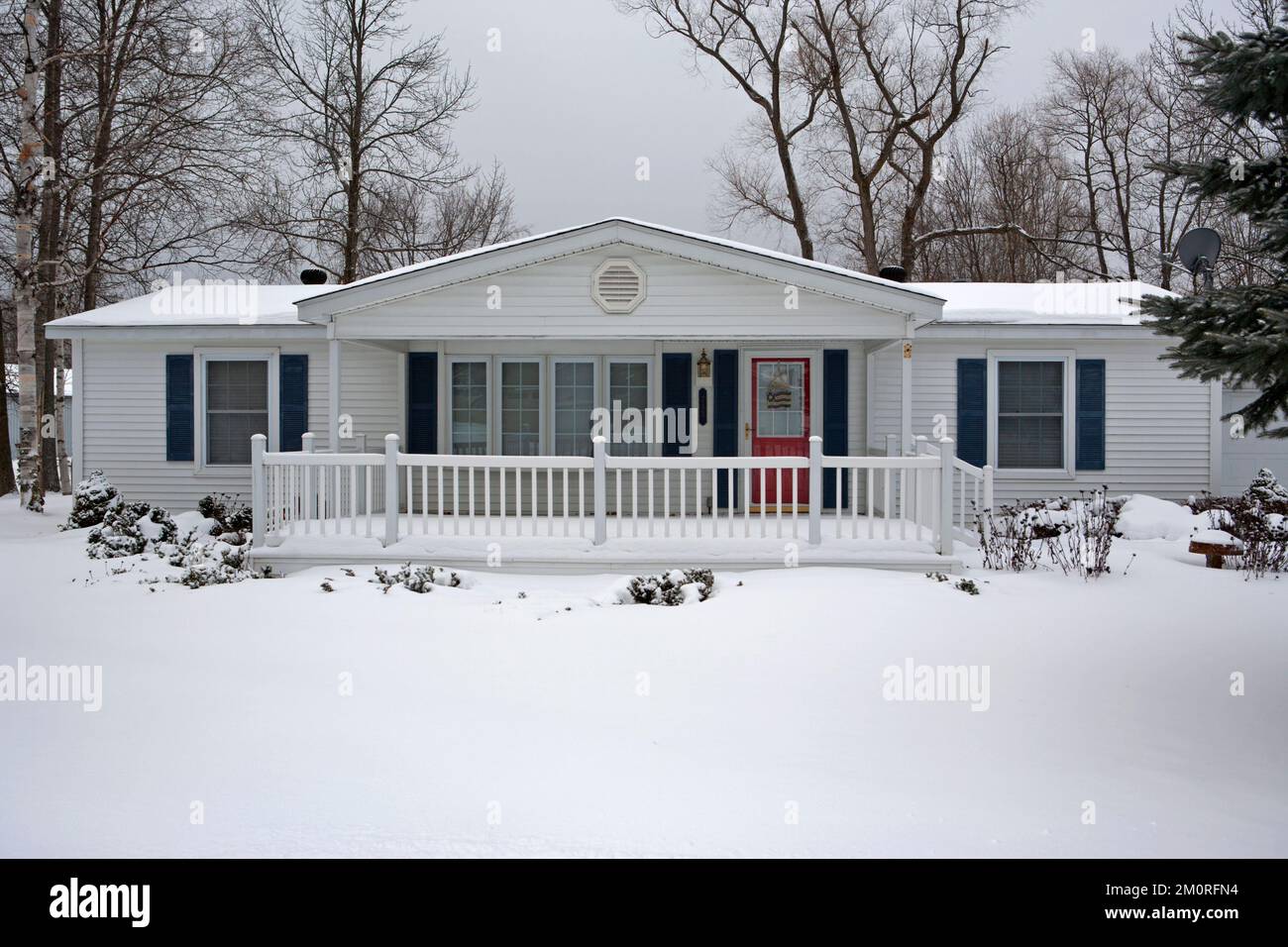 Beautiful winter houses Stock Photo - Alamy