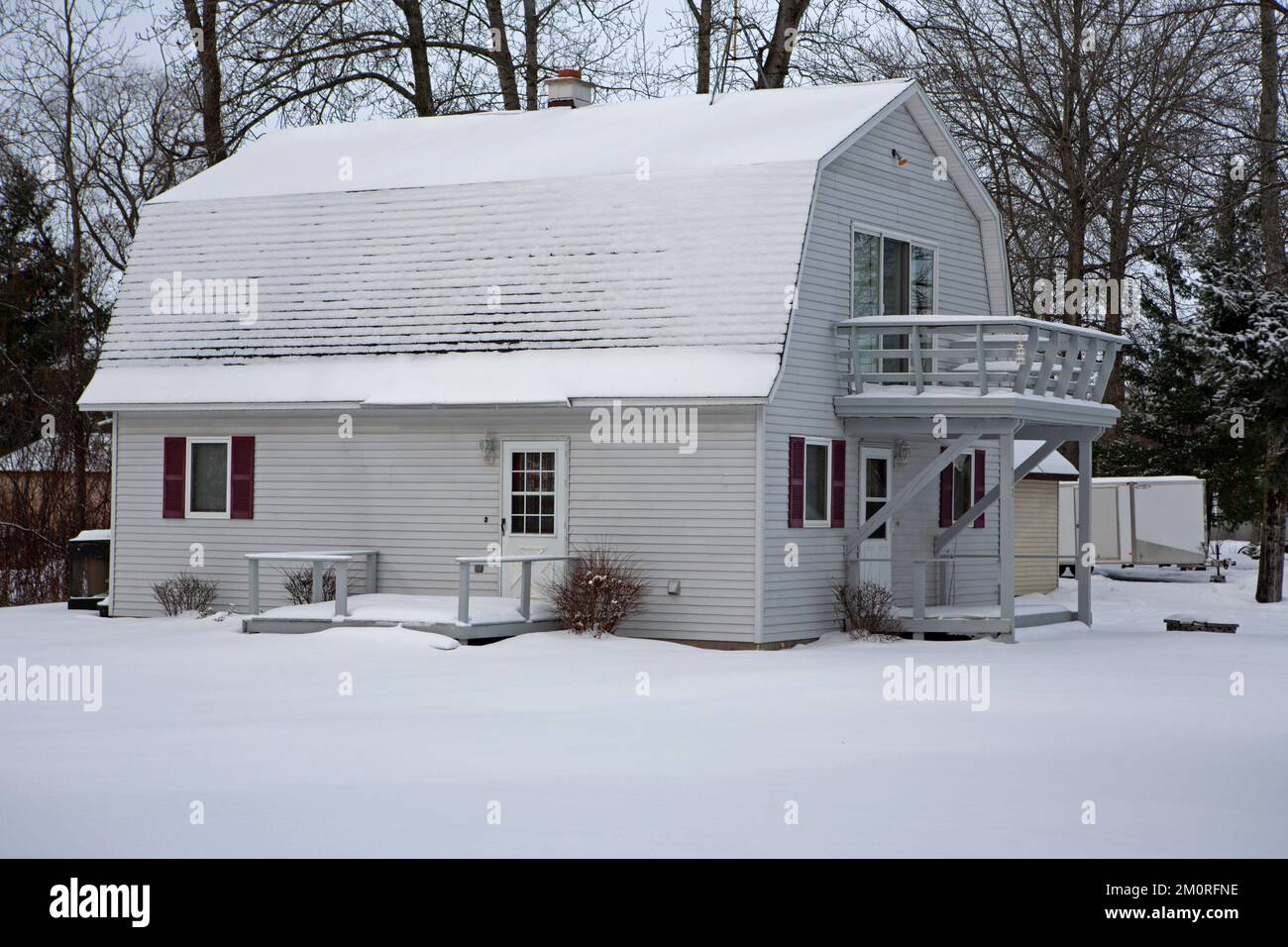 Beautiful winter houses Stock Photo - Alamy