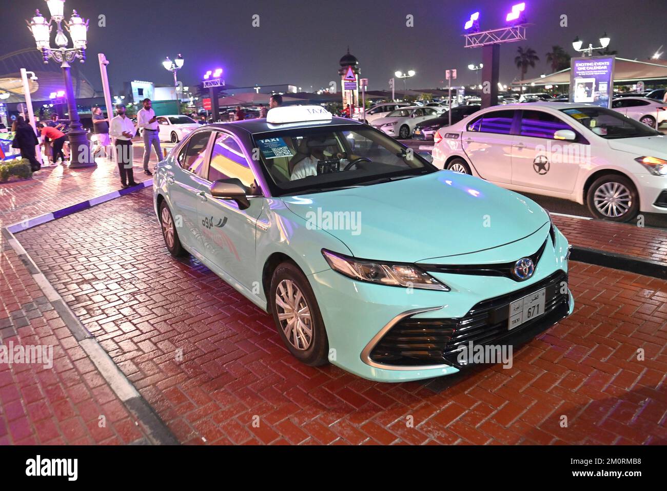 Impressions from Doha/Qatar on December 7th, 2022. Waiting Karwa Taxi ...