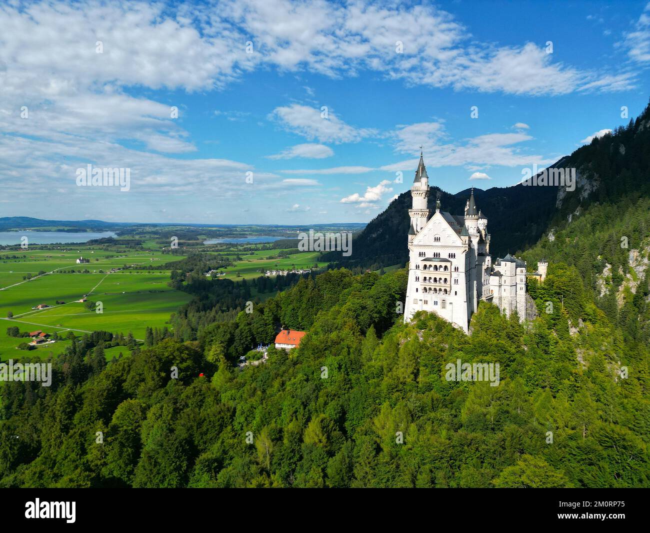 Neuschwanstein castle disney castle hi-res stock photography and images ...