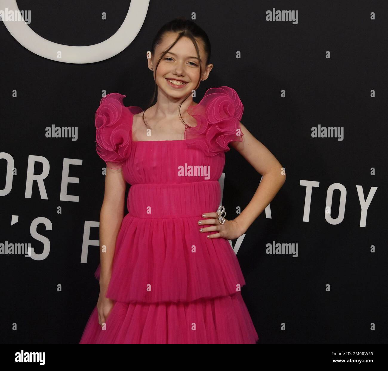 Los Angeles, United States. 07th Dec, 2022. Cast member Violet McGraw ...