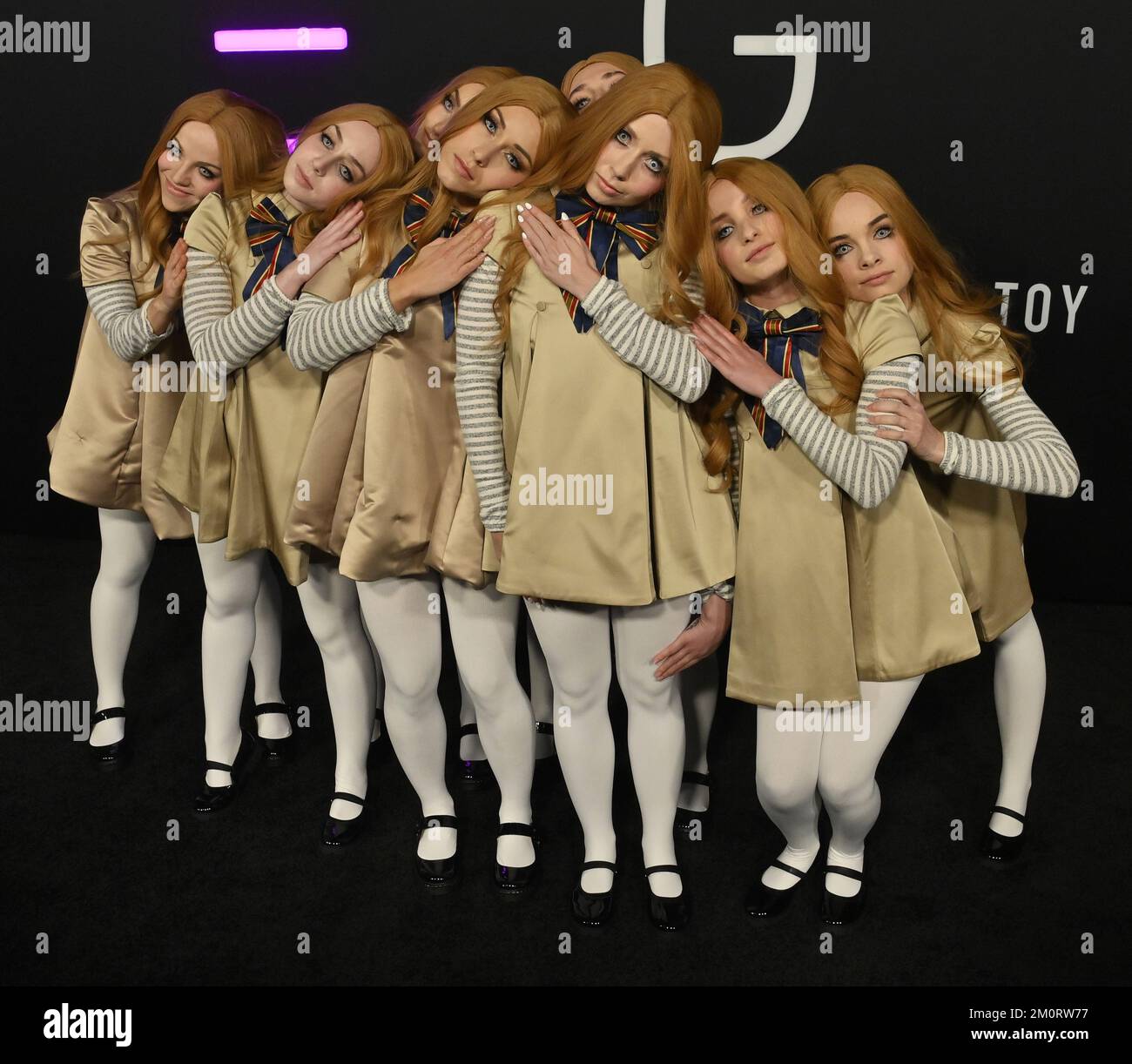 Los Angeles, United States. 07th Dec, 2022. Dancers dressed in the ...