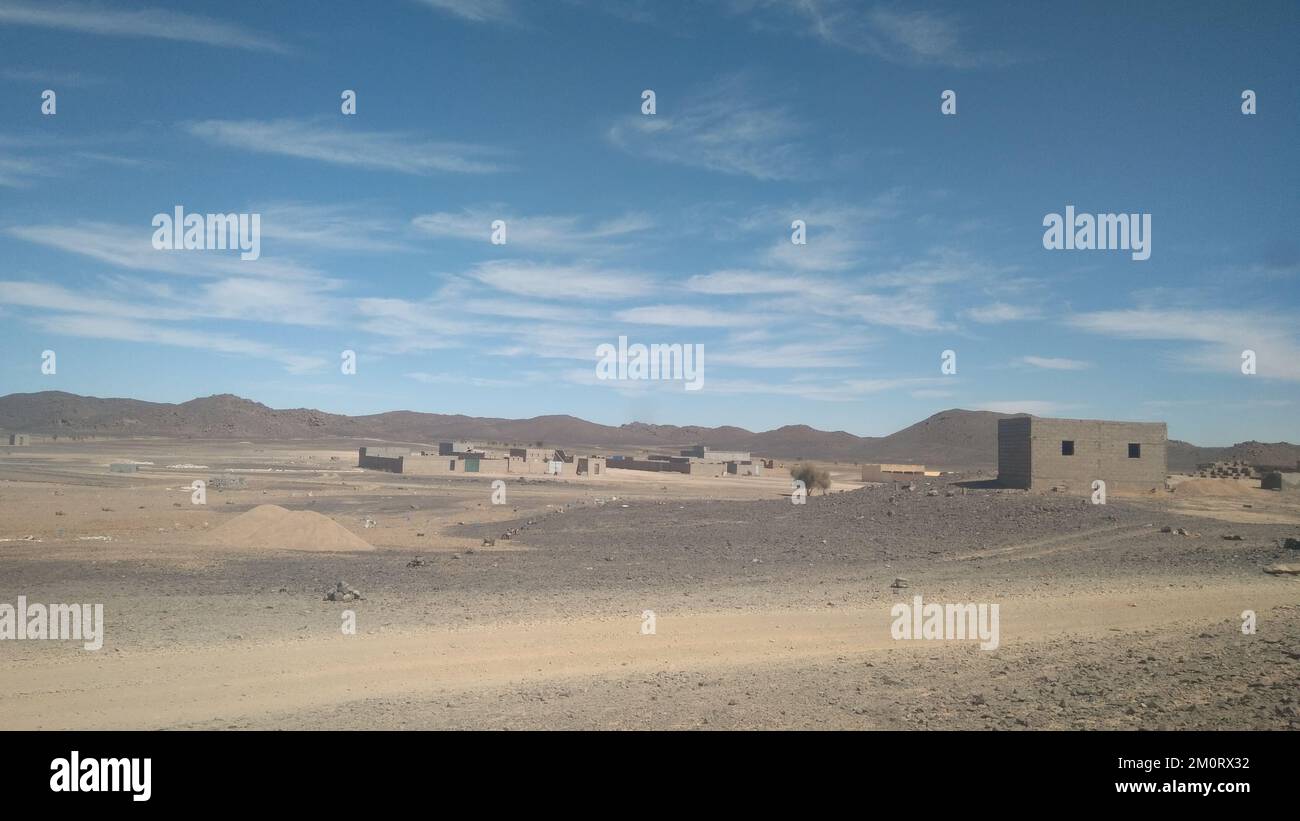 Desert village scenery hi-res stock photography and images - Alamy