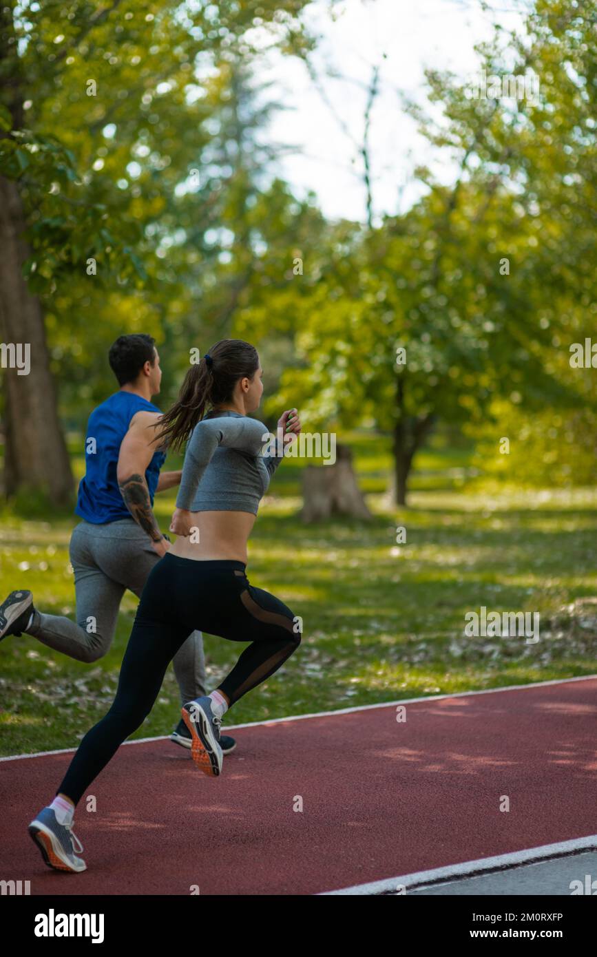Short track runners hi-res stock photography and images - Alamy