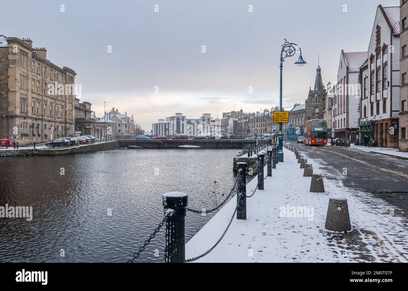 Sally anderson weather hi-res stock photography and images - Alamy