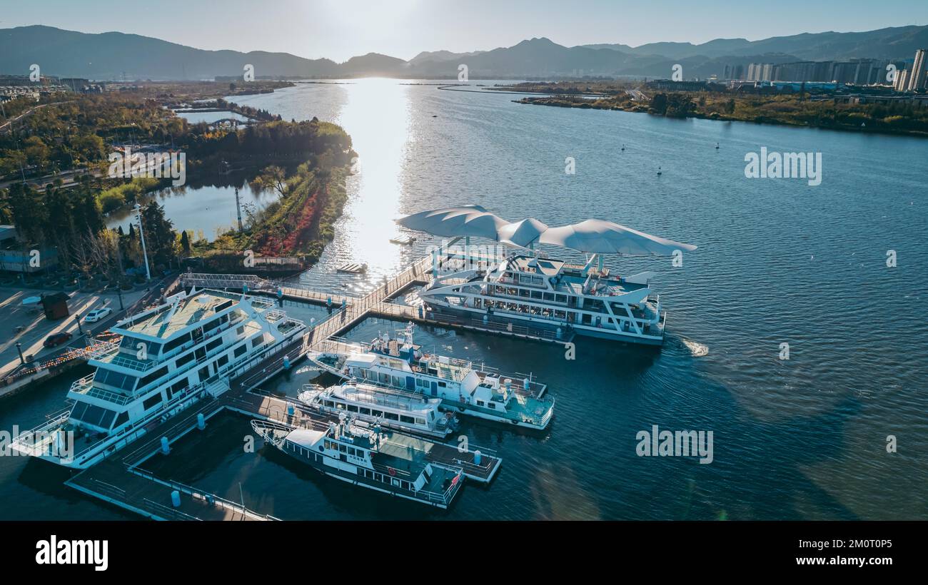 Aerial photos show the winter scenery of Caohai Tunnel Park in Kunming ...