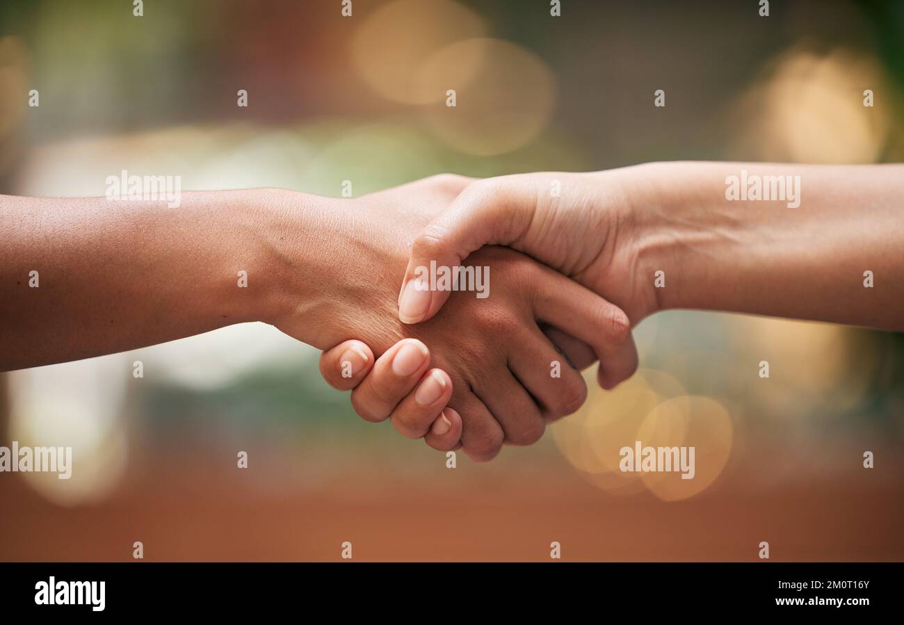 Teamwork hands handshake hi-res stock photography and images - Alamy