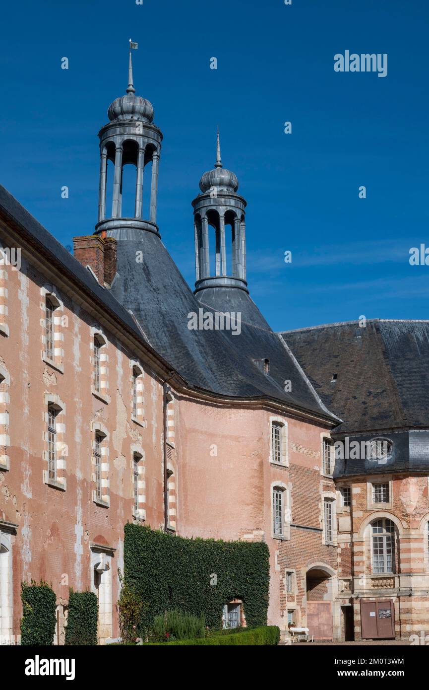France, Yonne (89), Saint Fargeau, castle of Saint Fargeau Stock Photo ...