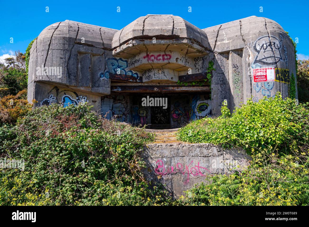 France, Finistere, Plouzan?, a blockhouse dominates the Fort du Minou ...