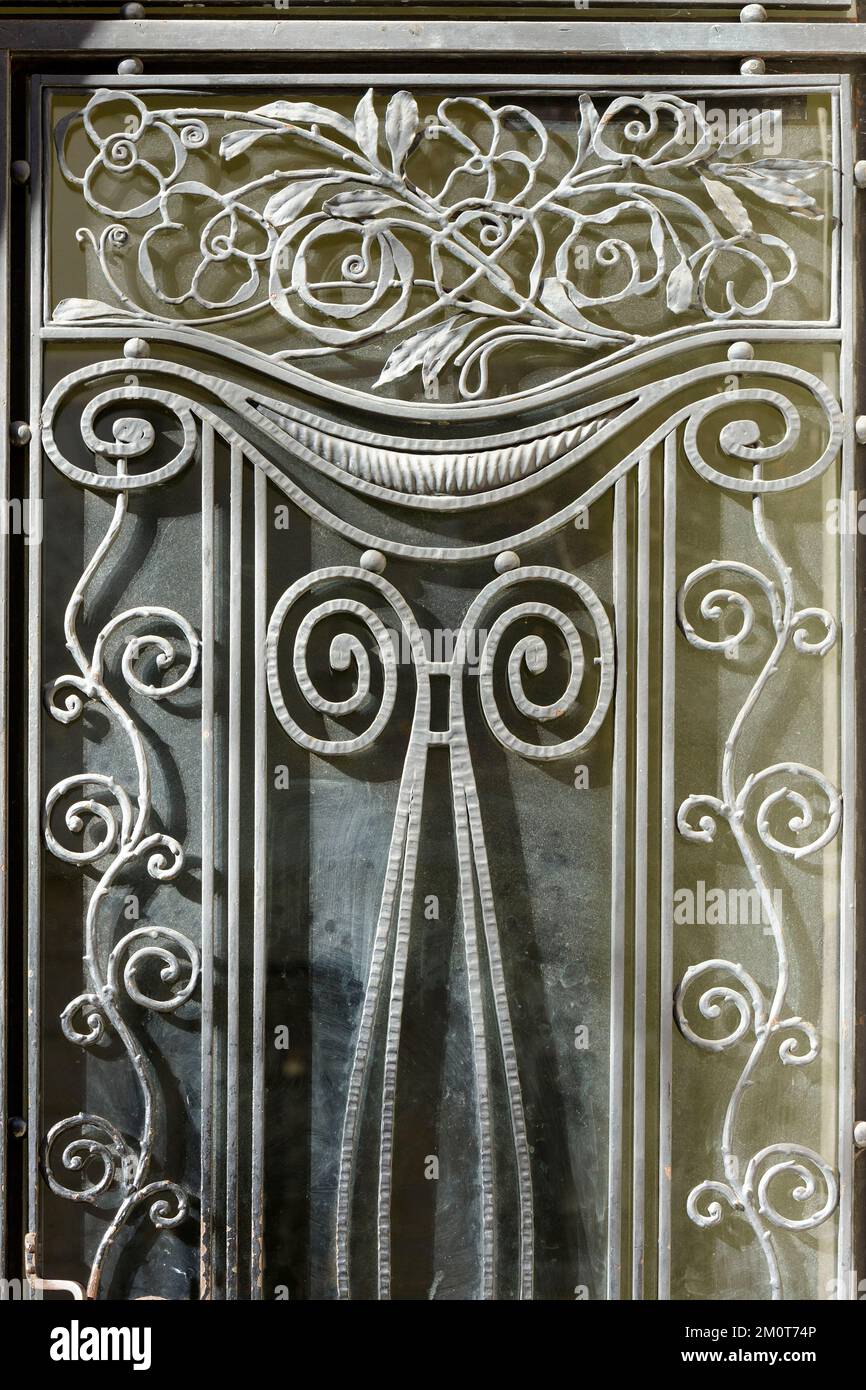 France, Meurthe et Moselle, Nancy, doorway of an apartment building in ...