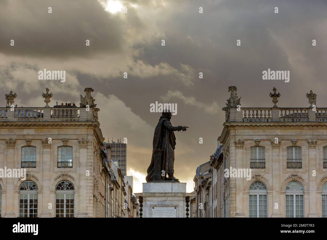 France, Meurthe et Moselle, Nancy, statue of King Stanislas and facades ...