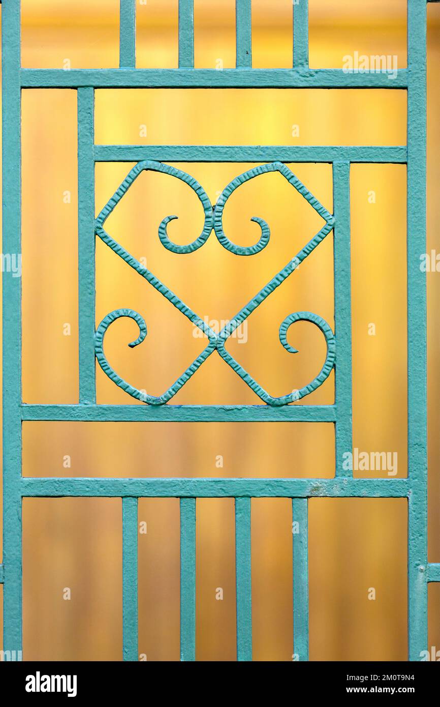Art deco fence hi-res stock photography and images - Alamy