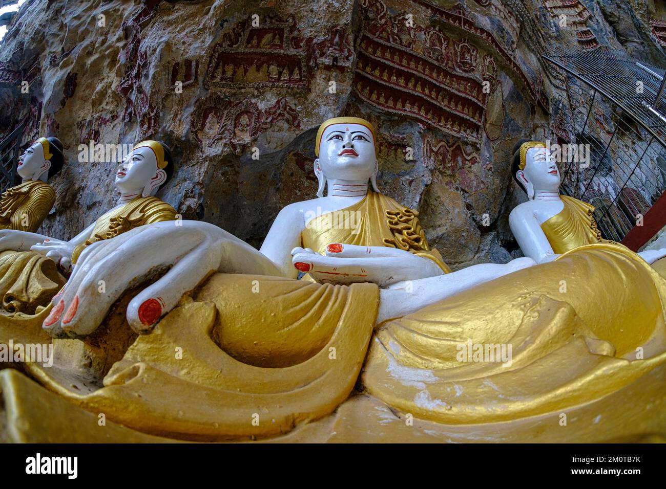 Sadan cave buddhism hi-res stock photography and images - Alamy