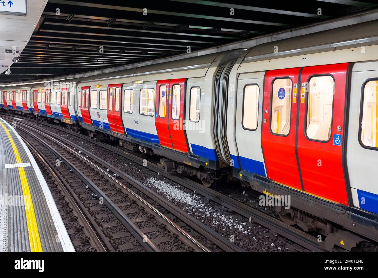 United Kingdom, London, Inside the London underground and its stations ...