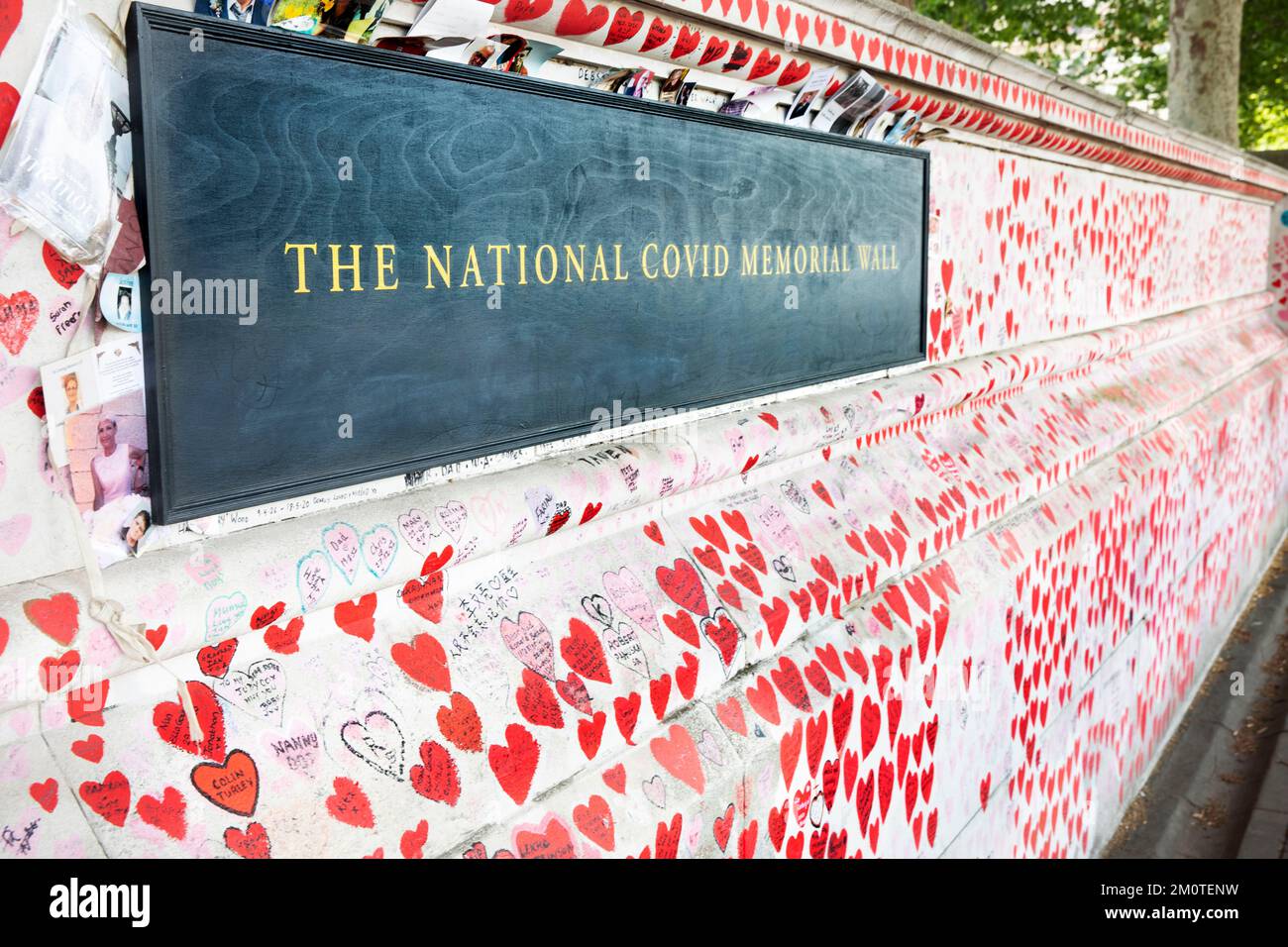 London, Lambeth, The Covid-19 London memorial wall with hearts hand ...
